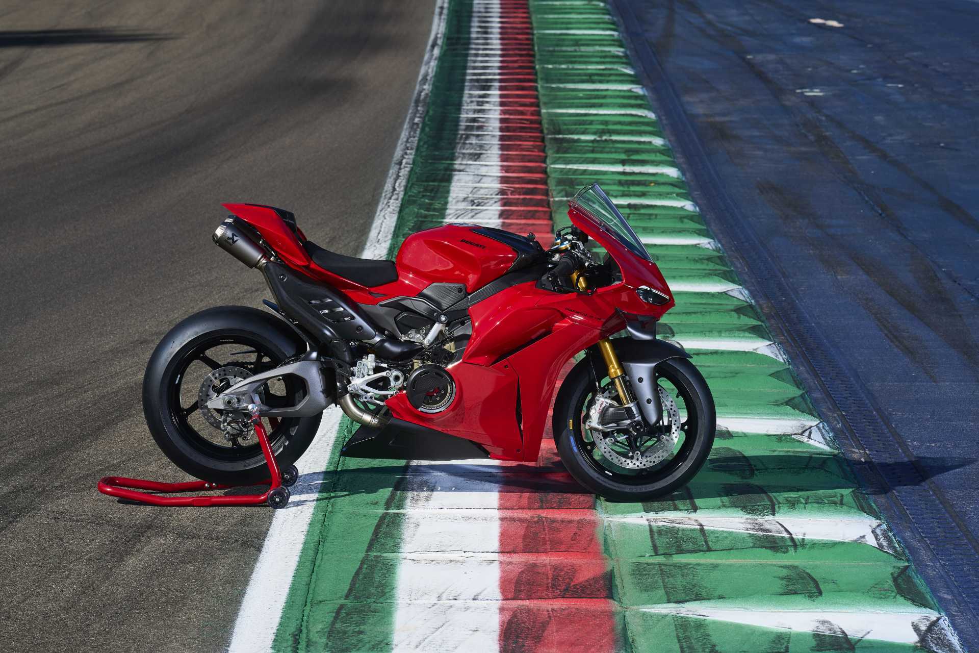 Ducati unveils the Panigale V4 | Square Mile