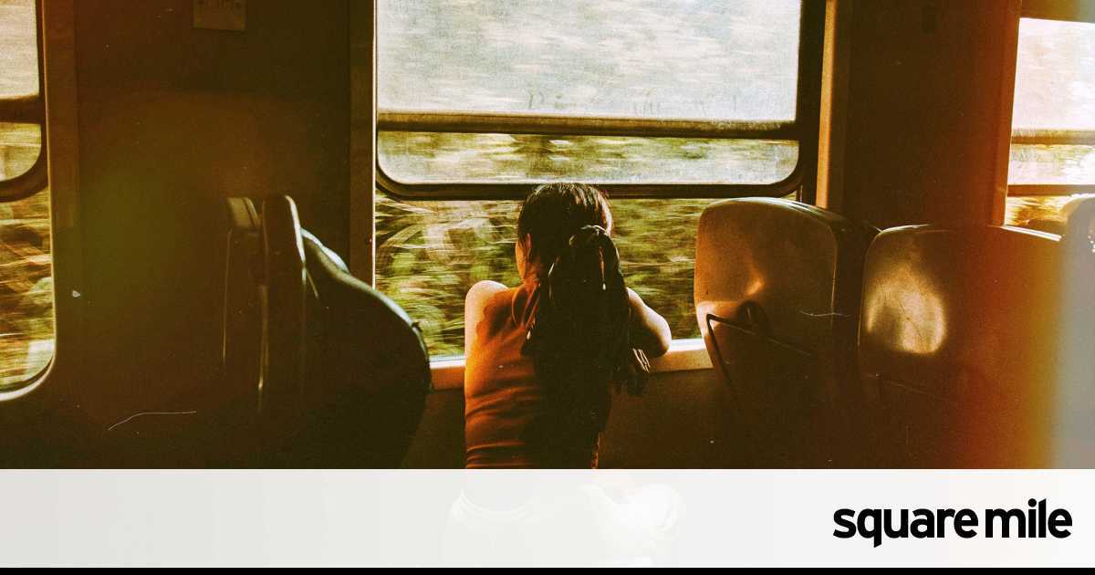 7 clever ways to entertain yourself while travelling | Square Mile